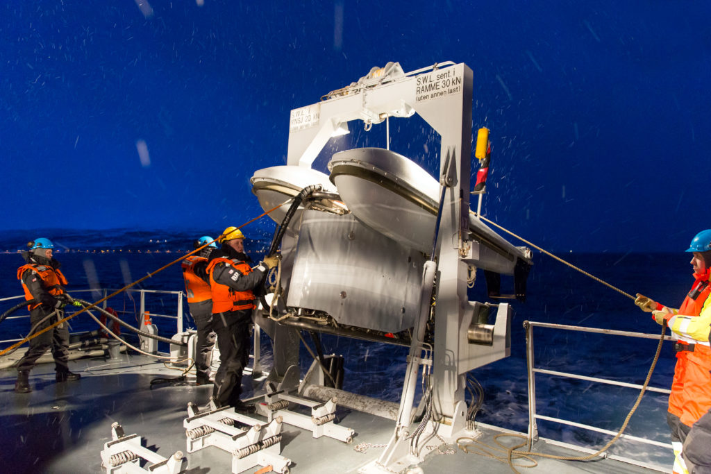 Composite structures for marine and land-based industries. - Umoe Mandal